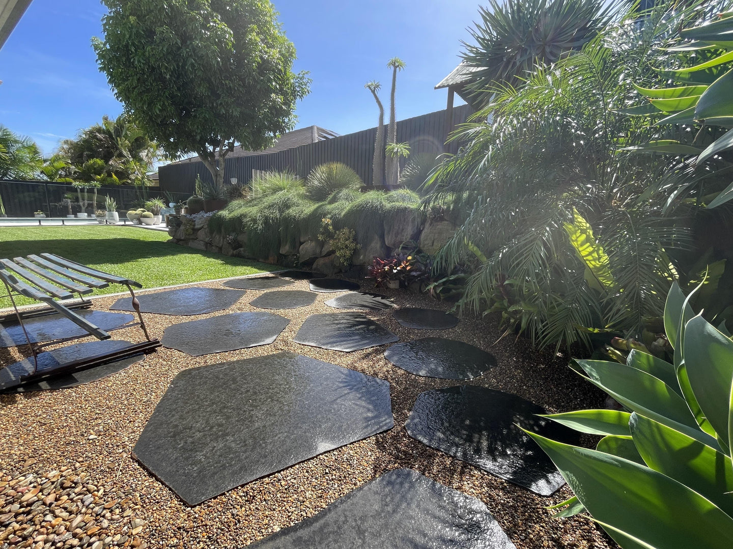 Bluestone Flamed Top Random Shape Stepping Stone – Stone and Rock