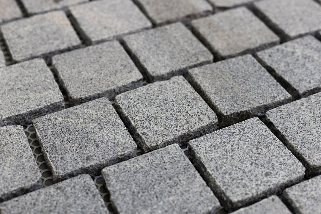 Mesh Backing Granite Cobblestone Pavers - Dark Grey – Stone and Rock