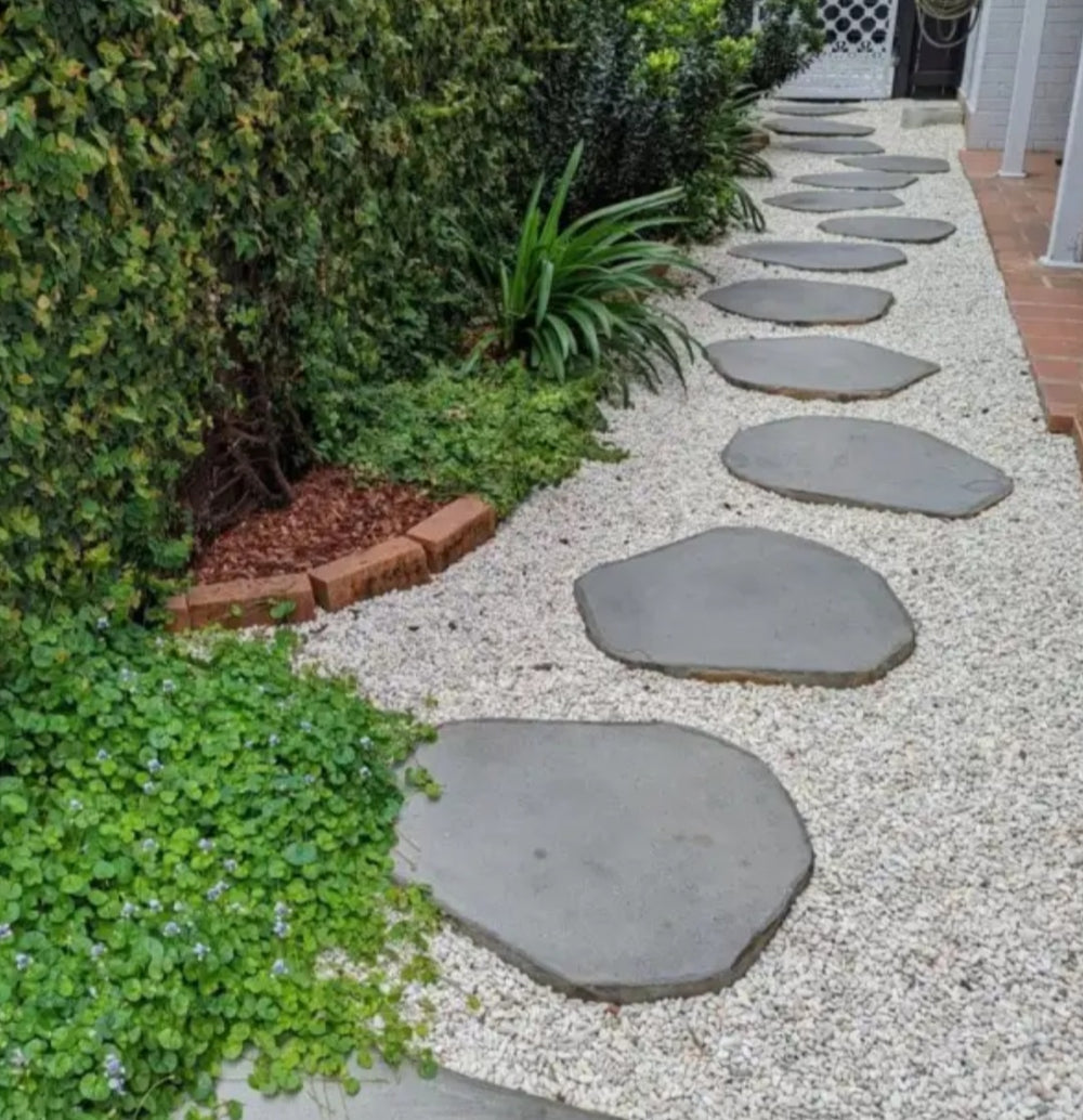 Bluestone Flamed Top Random Shape Stepping Stone – Stone and Rock