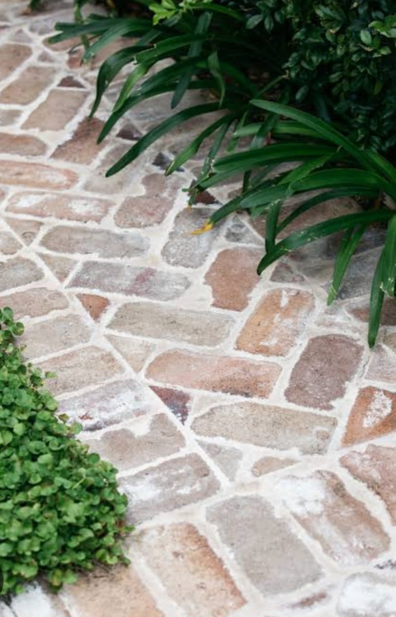 Reclaimed 19th Century European Bricks – Stone and Rock