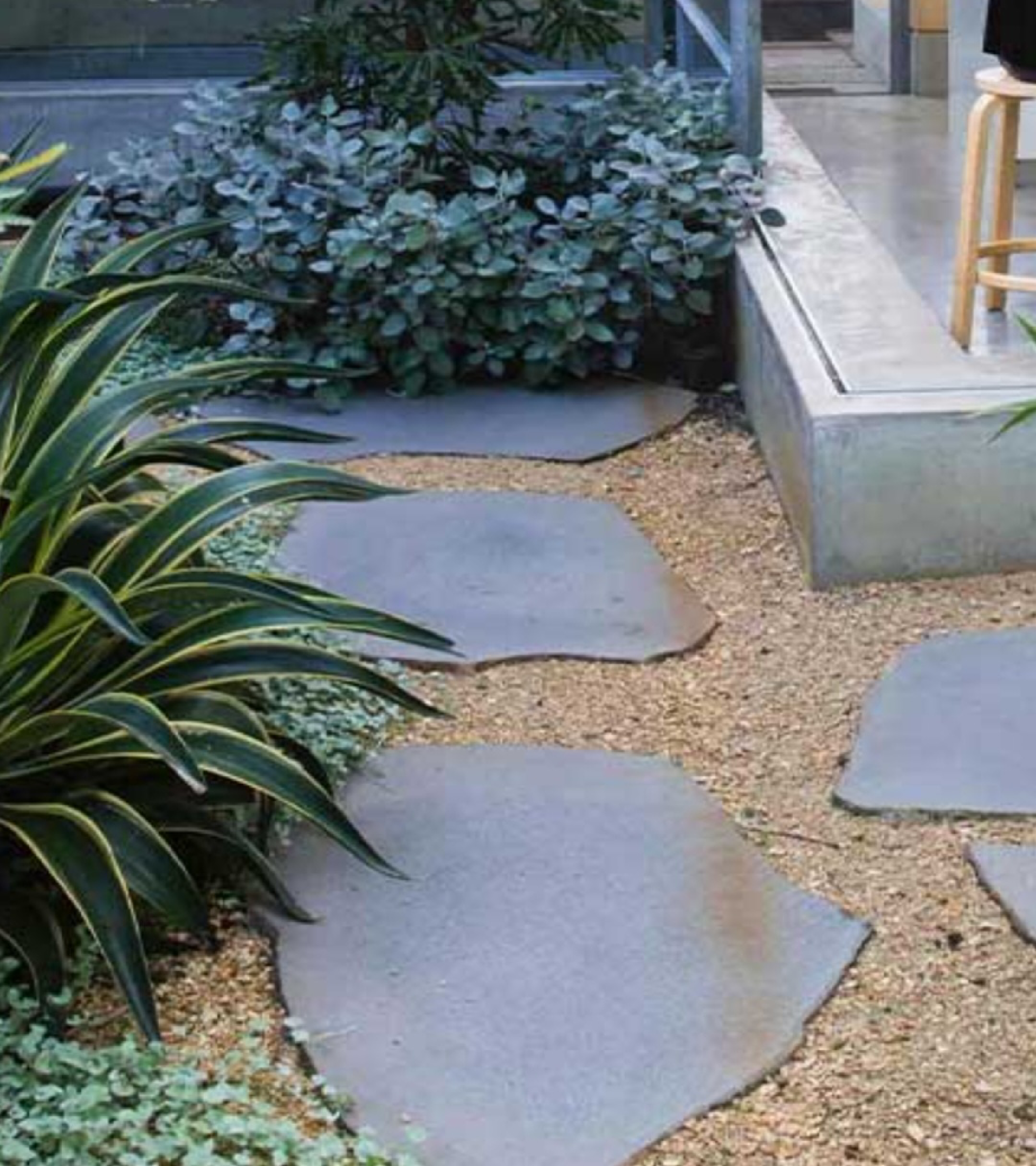 Bluestone Flamed Top Random Shape Stepping Stone – Stone and Rock